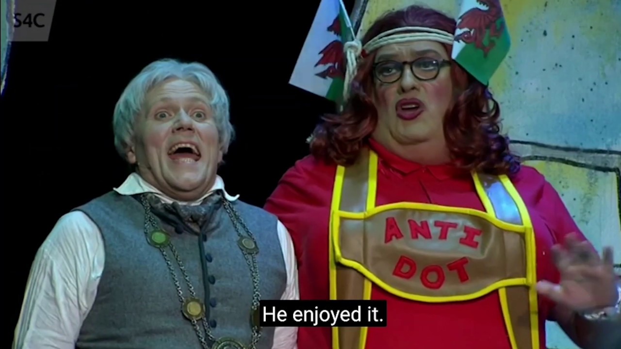 Anti Dot (Ieuan Rhys) - Panto Shane A'r Bont Hud - YouTube
