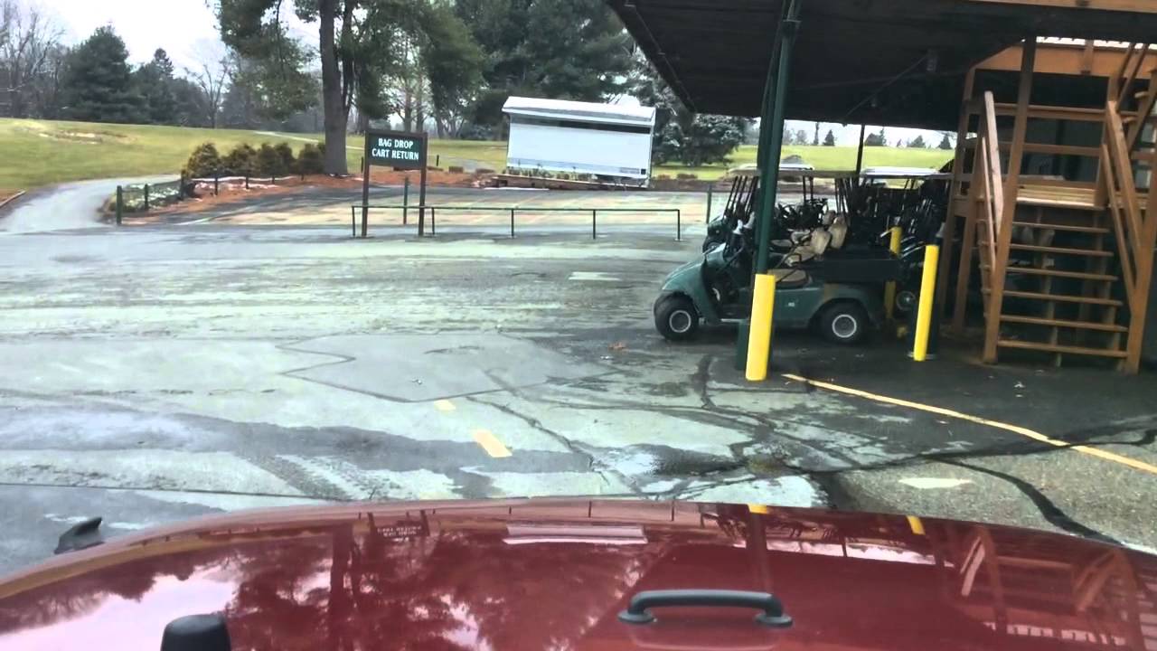Parking and Bag Drop at Cool Creak Country Club Golf Course - YouTube