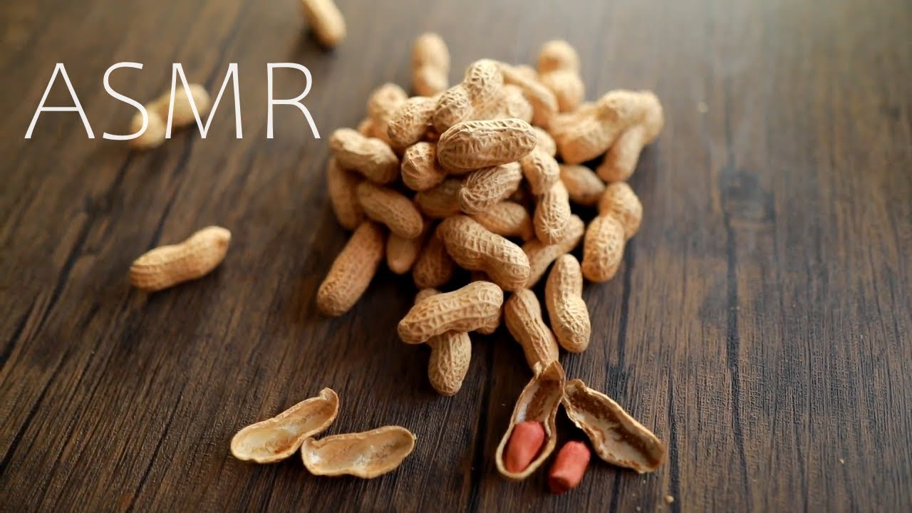 【ASMR】The sound of breaking peanuts｜落花生を割る音 - YouTube
