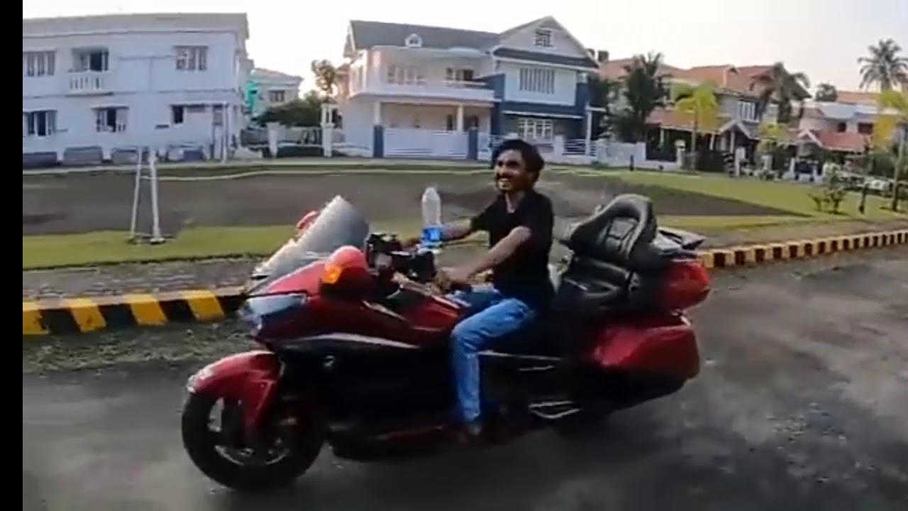 Unboxing dude salih kt falling off from mallu traveller's honda ...