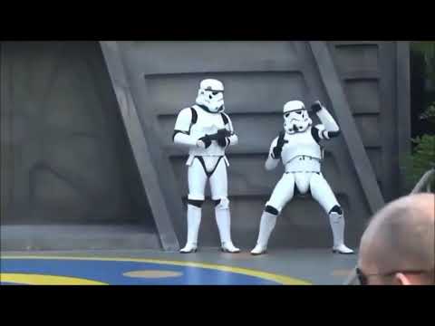 Boba Fett Dancing to Cantina Music (Remix) - YouTube