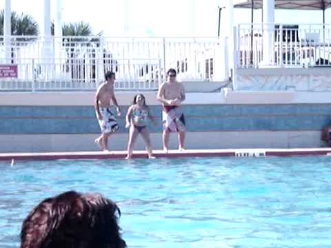 GIRL DANCING AT POOL - YouTube
