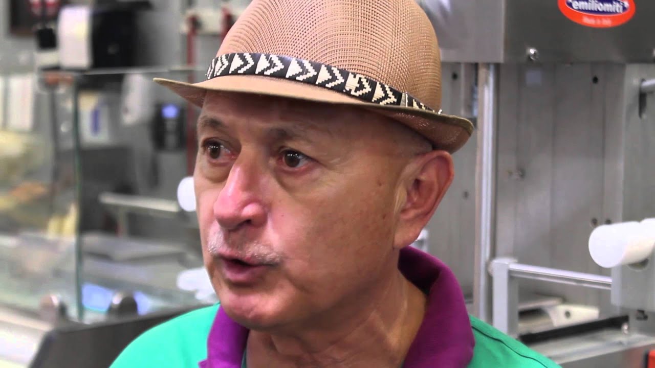 Emiliomiti Pasta Machine at FRESH by Brookshire's - YouTube