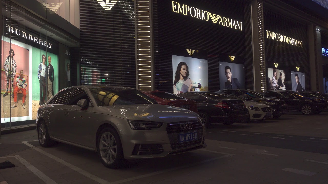 Sony RX100 V 4K Video: Chengdu Street Scene at Night - YouTube