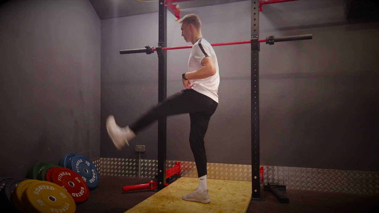 Front Kicks Alternating (Dynamic) - YouTube