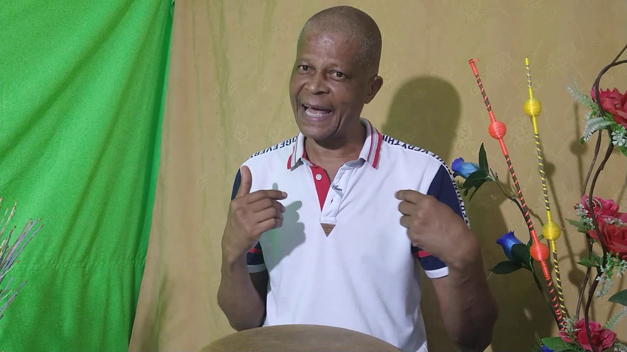 Hermosa historia de la cumbia, aprendiendo a tocar el llamador - YouTube