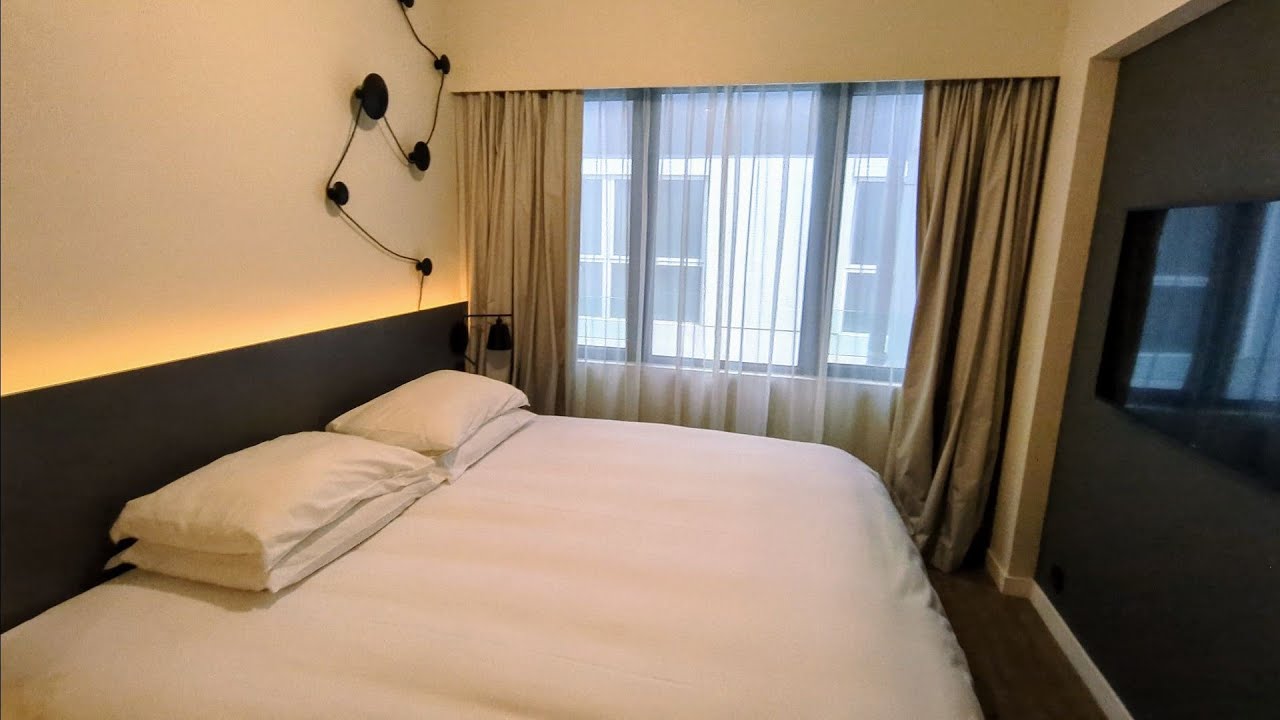 Room tour of my hotel room at Penta Tuen Mun hotel (屯門貝爾特酒店) in Hong ...