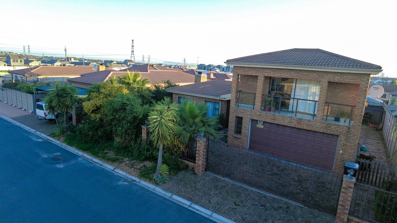 4 Bedroom For Sale | Brackenfell Central - YouTube