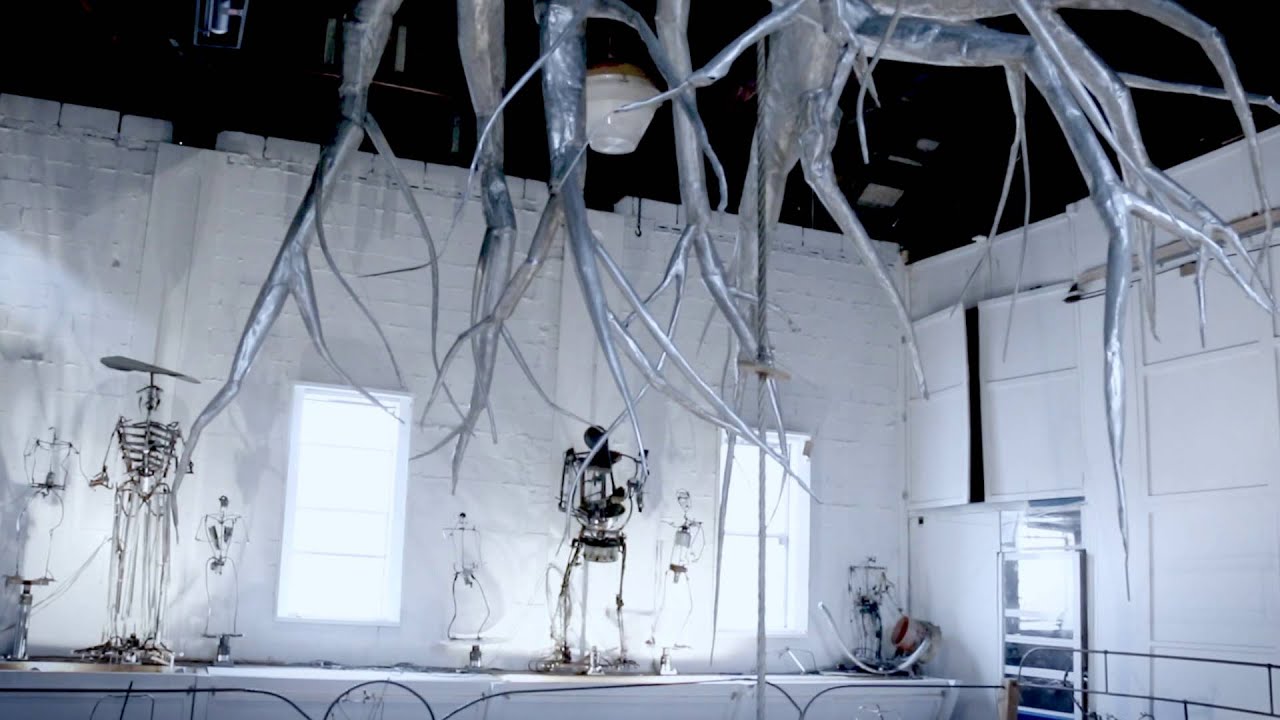 Chico MacMurtrie Powers A "Robotic Church" - YouTube