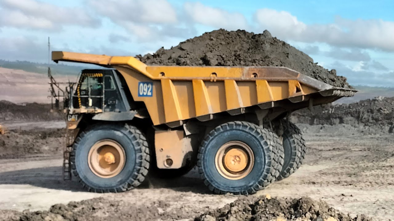 🔴 EXCAVATOR Hitachi 3600 & 2500 Loading Truck Caterpillar // Alat Berat ...