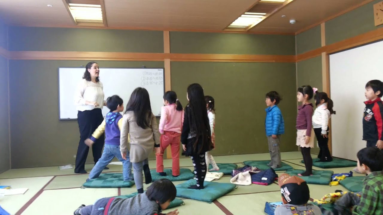 Elementary Class Total Physical Response (TPR) - YouTube