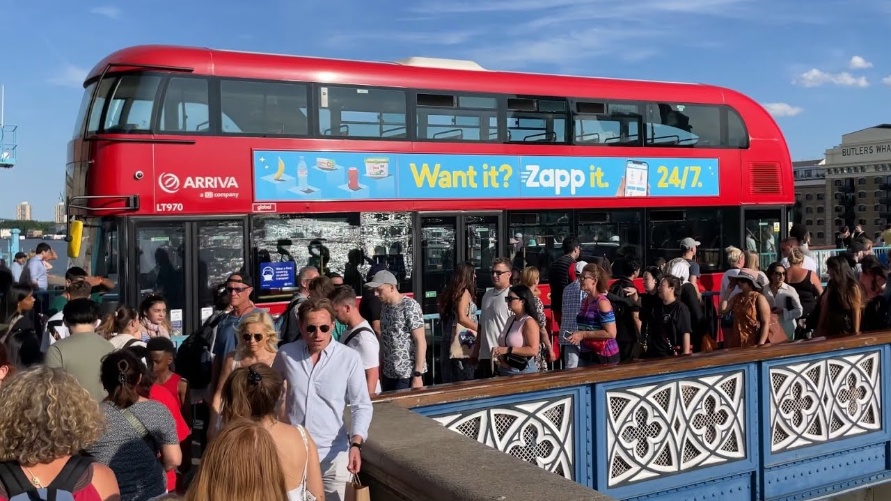 London Tower Bridge is EXTREMELY BUSY 4k - YouTube