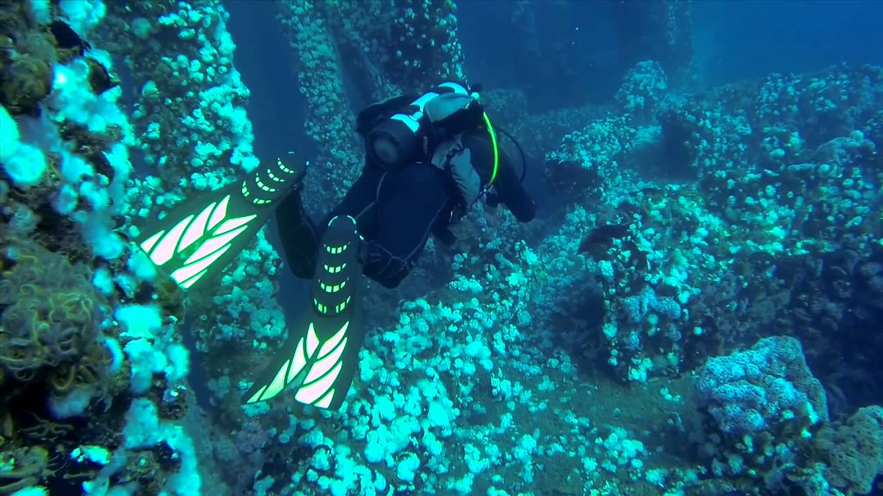Scuba Diving Oil Rig Eureka - YouTube