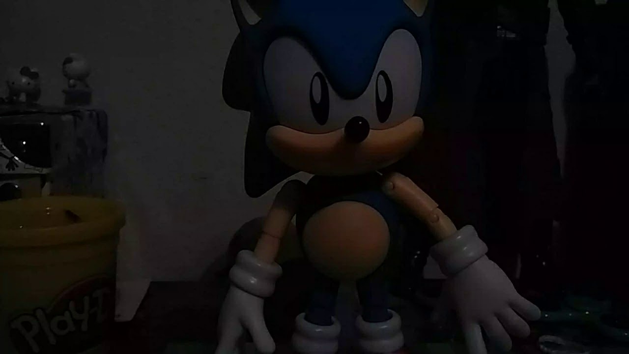 Sonic stop motion - YouTube