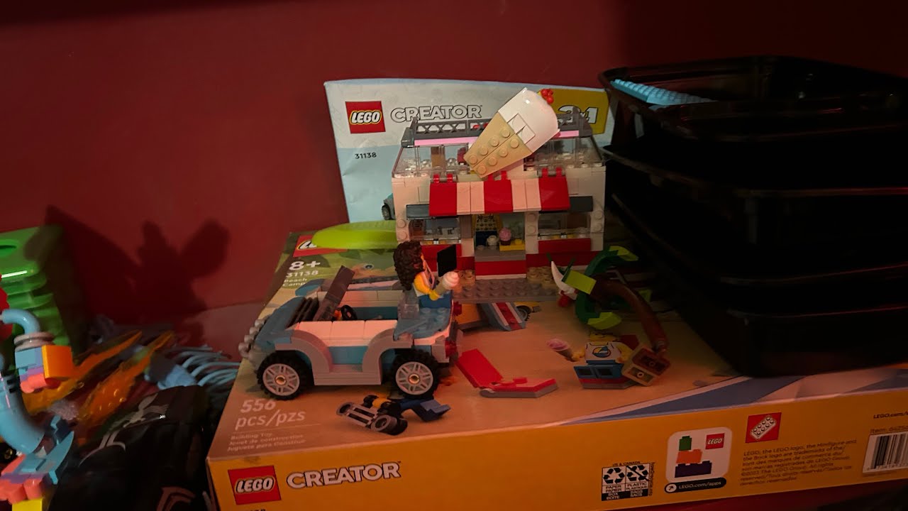 Building the third build in the 3 in 1 beach pack Lego set - YouTube