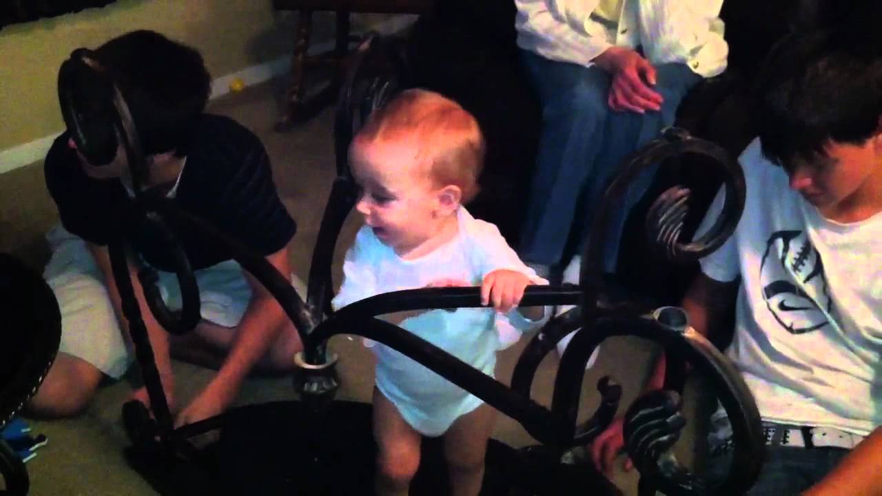 BABY FACE PLANTING - YouTube