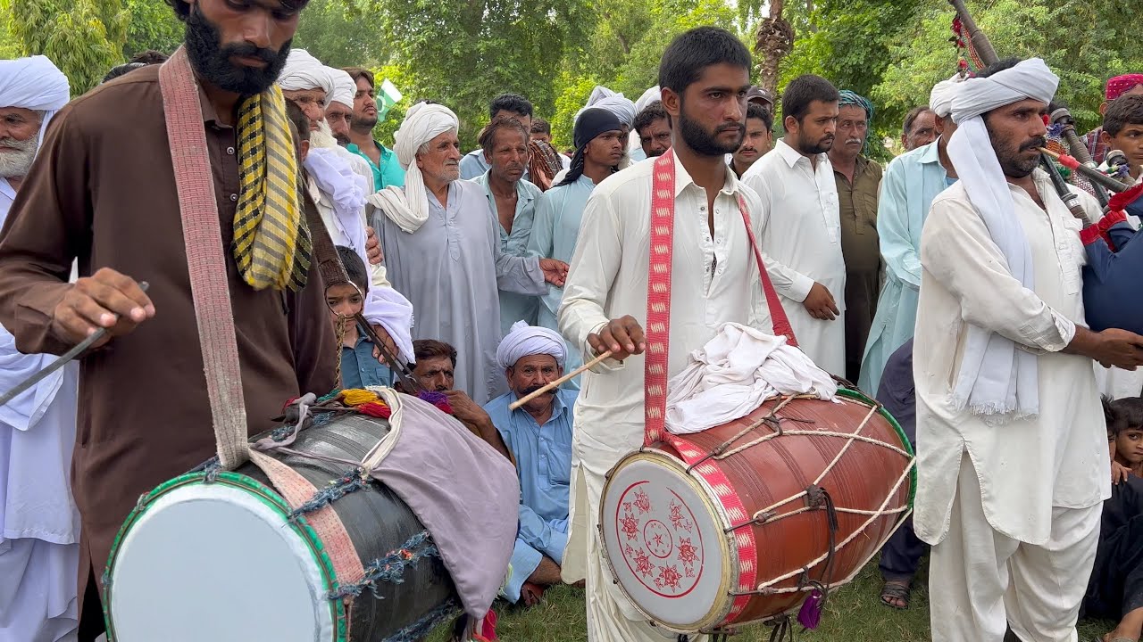 Dhol dance been baja - YouTube