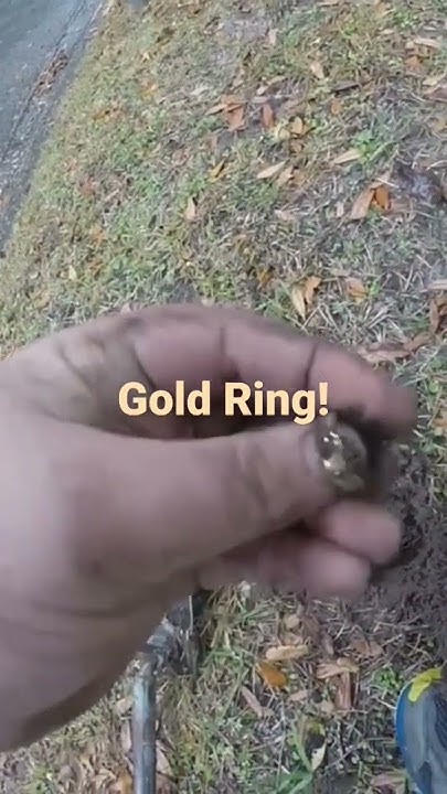 Gold Ring - metal detecting #minelab - YouTube