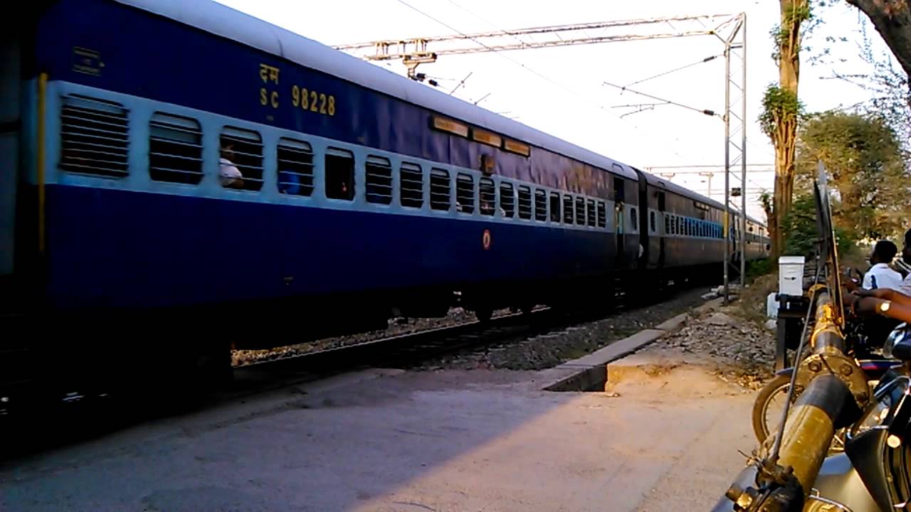 CCT SNSI Express departure from Lingampally - YouTube