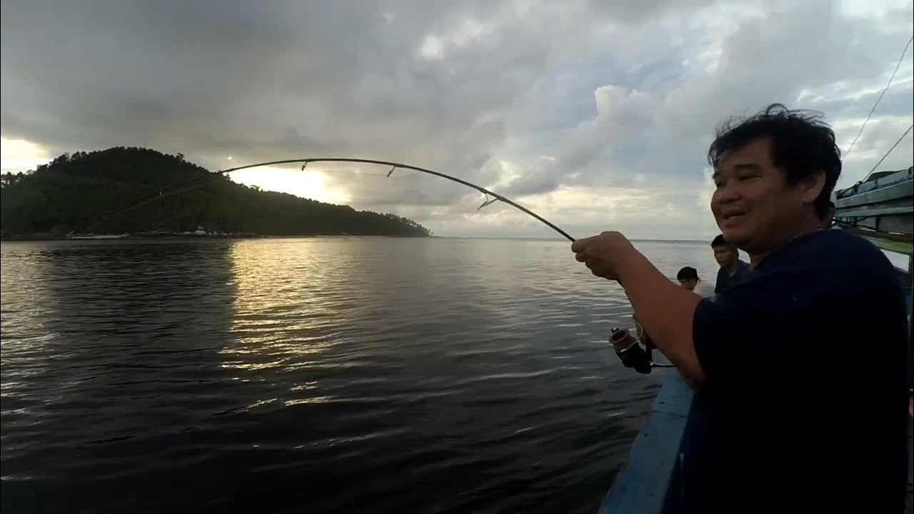 Mancing di Pulau Pengiki, sungguh di luar dugaan Ikan monster - YouTube