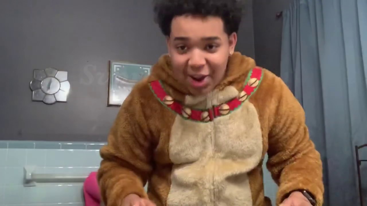 POOP PRANK!!! on friend (MUST WATCH)🔥 - YouTube