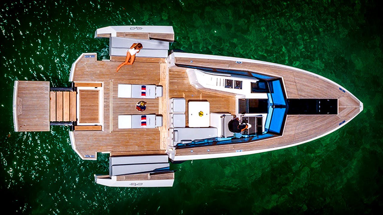 EVO R4: Amazing Transformer Italian Yacht Adapts to Your Needs! - YouTube