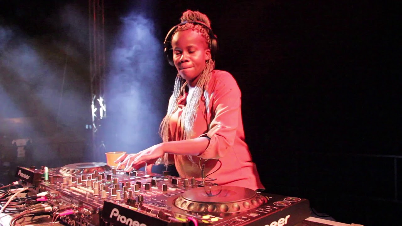 Lady K, BushKan Festival Set - YouTube