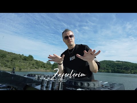 Zaferlerim - Demir Demirkan (Ulvi Acar ft. Beste Dağdelen)