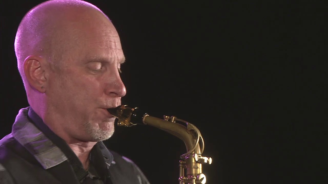 Bobby Selvaggio Quartet performing "Bella" at Happy Days Lodge - YouTube