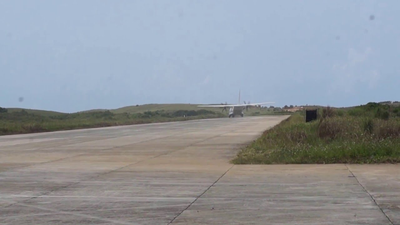 C-295M #142 of the Philippine Air Force landing at Itbayat Airport ...