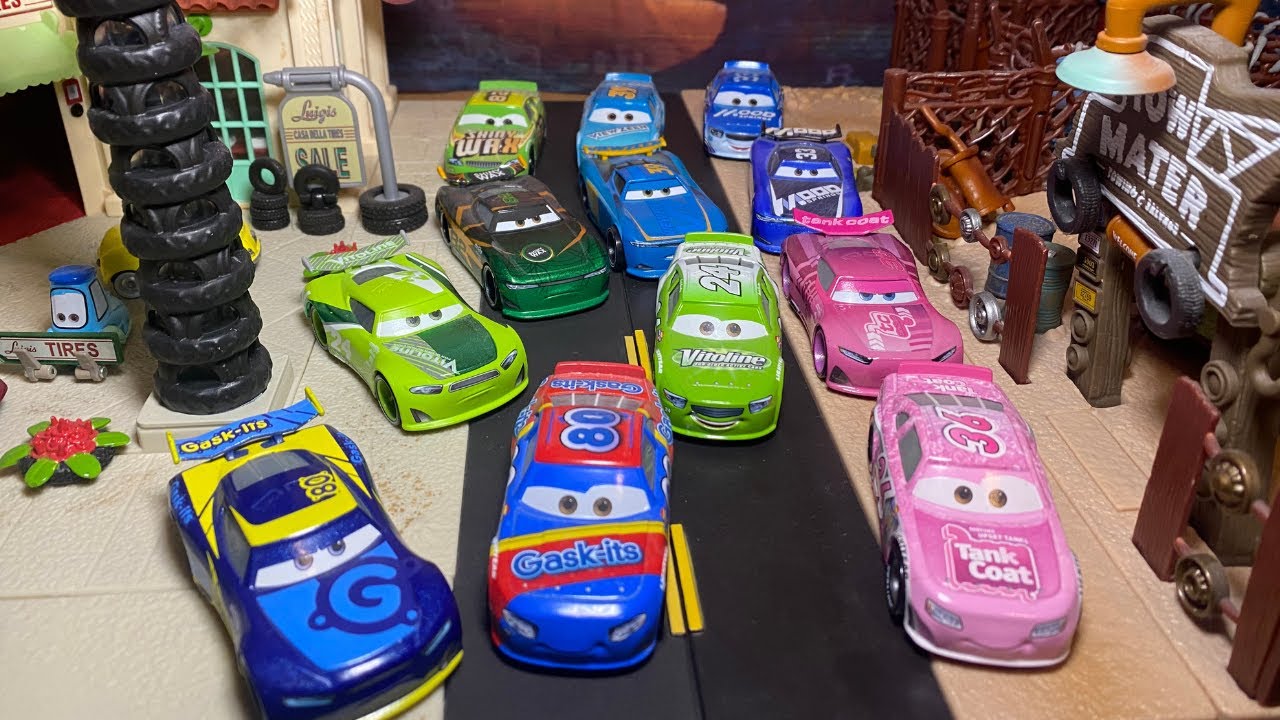 Disney Cars 3 Next Gens vs Stock Car Racer Comparison Review Toys - YouTube