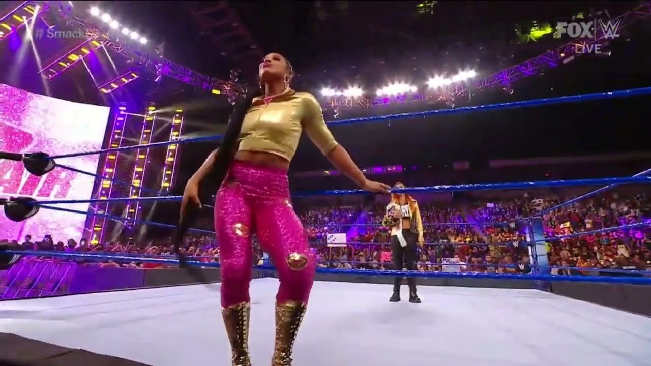 Bianca Belair Entrance - Smackdown: August 27, 2021 - YouTube
