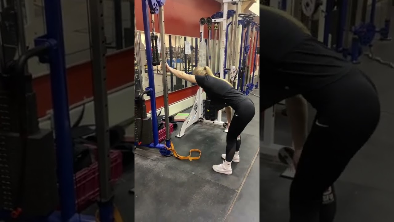 Static Lat Stretch - YouTube