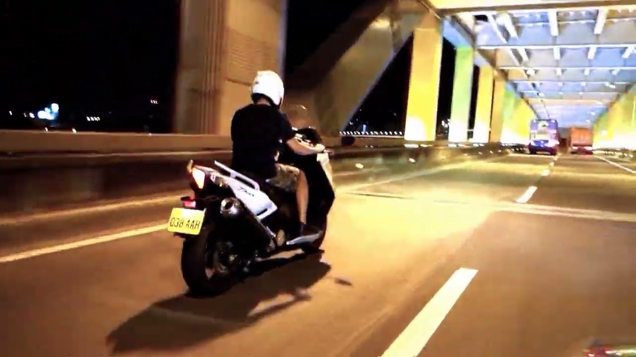 Yamaha T max in the night - YouTube