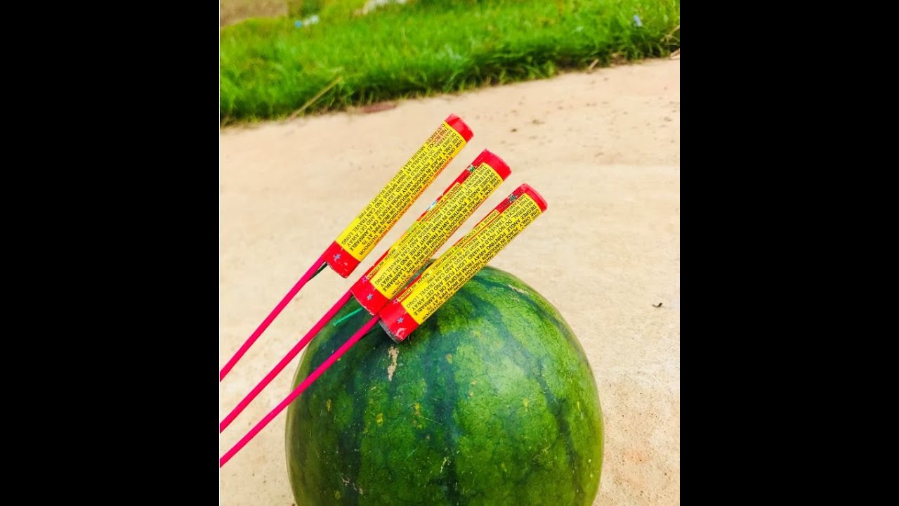 Experiment: Amazing . Rocket watermelon and Bomb in water. - YouTube
