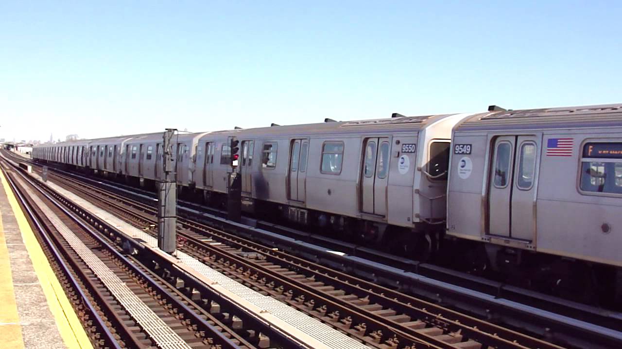 Manhattan-bound F train at Bay Parkway - YouTube