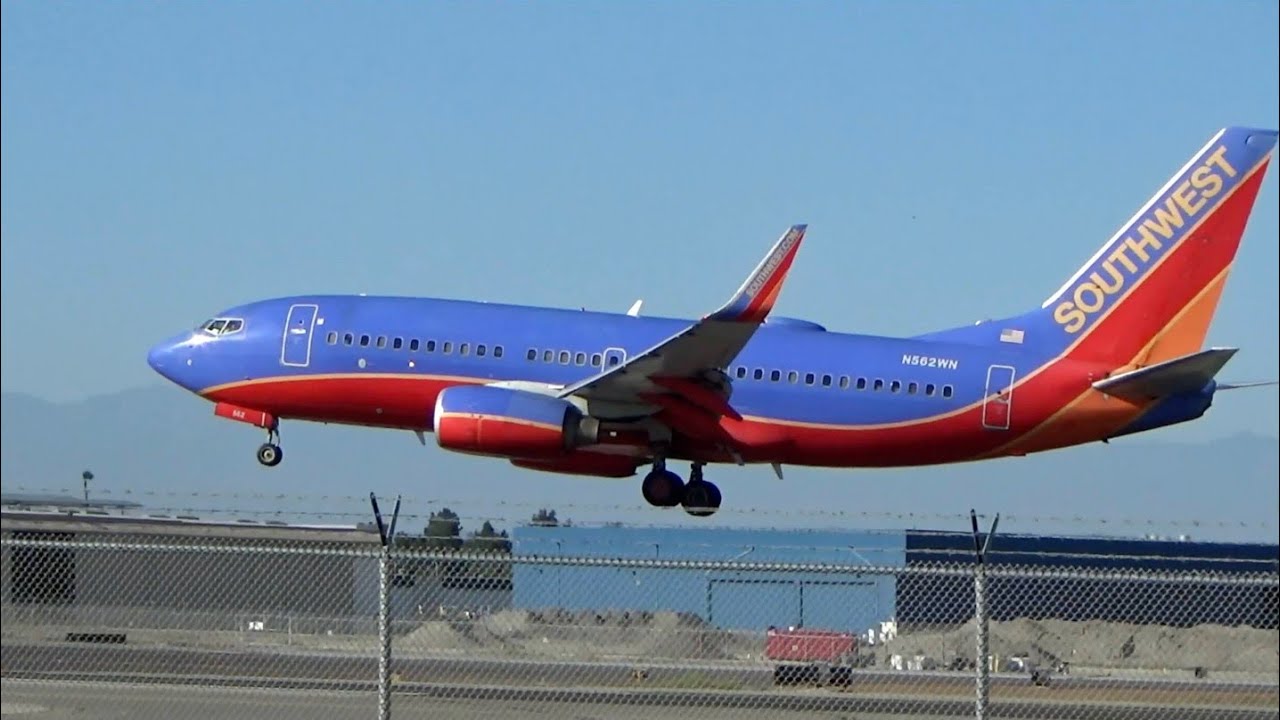 Long Beach Airport (LGB) Plane Spotting | Southwest Airlines Canyon ...
