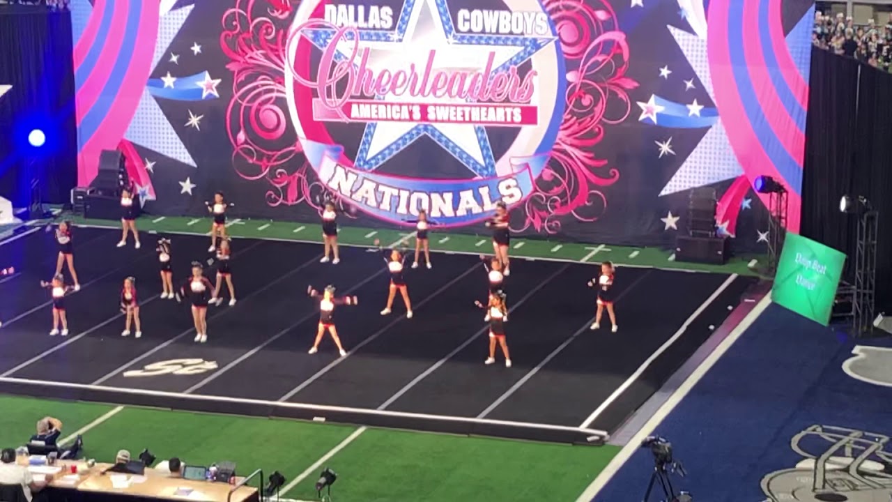 Abbey’s First Cheer Competition - YouTube