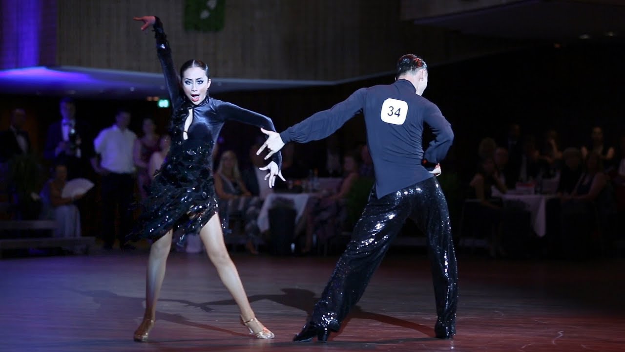 Carlos Gu - Susan Sun | Mannheim 2017 | WDC AL LAT - solo Chacha - YouTube