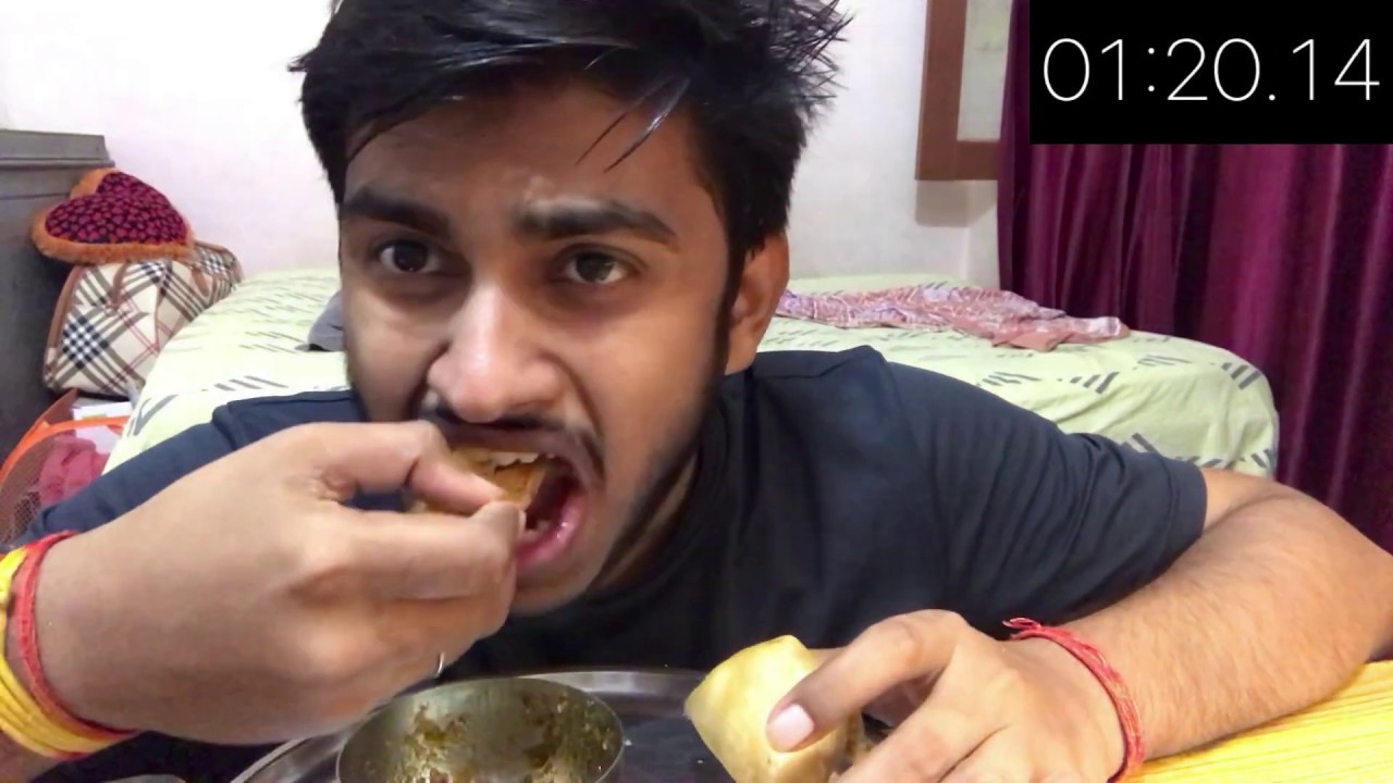 1 Minute Samosa Eating Challenge || 5 Samosa in 1 mins - YouTube