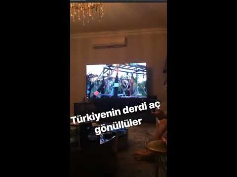 Demet Akalın Survivor İzledi AÇ ÖLÜCEK BUNLAR