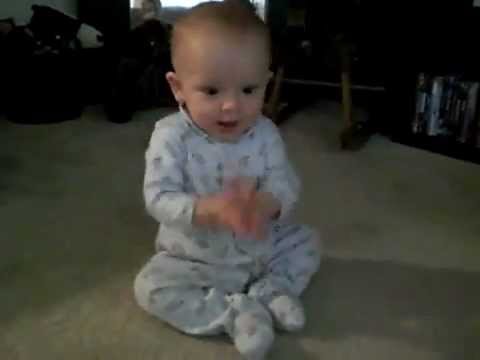 Bebé aplaudiendo - YouTube