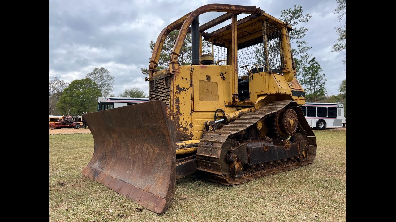 Caterpillar D4H Open ROPS High Track Crawler Dozer SN686 Lot#323 - YouTube