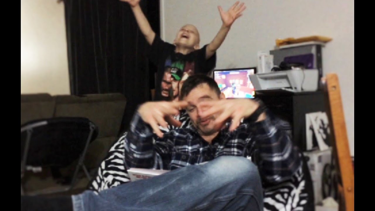 Screaming Hello'ssssssss (Daily #505) - YouTube