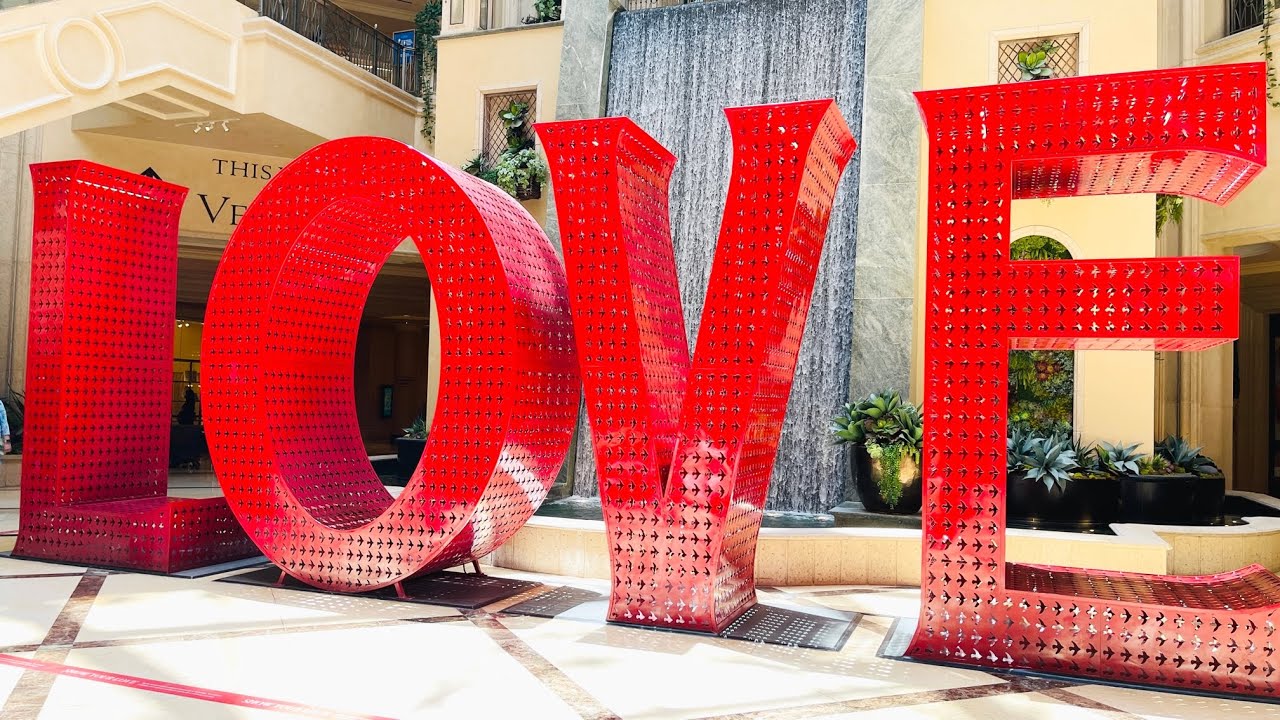 Walk Around Of The GRAND CANAL SHOPPES & LOVE SIGN SCULPTURE @ The ...