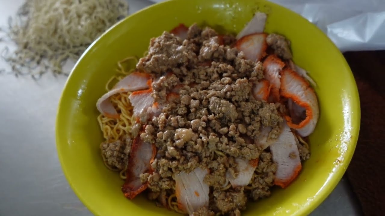Kolo Mee special with Wantan soup || Sin Lian Shin Kolo Mee - YouTube