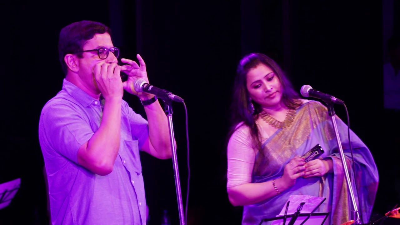 Gunguna Rahi Hai Bhramar..Harmonica: Subrata Ghosh and Gitasree Ghoshal ...