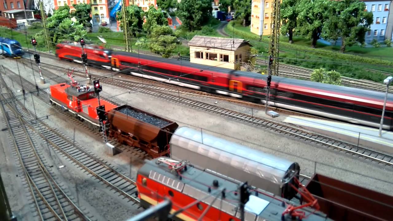 Roco Railjet ÖBB & ČD - YouTube