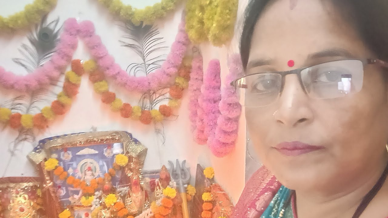 Meena Tiwari is live लाइव में हैप्पी दिवाली राधे राधे - YouTube