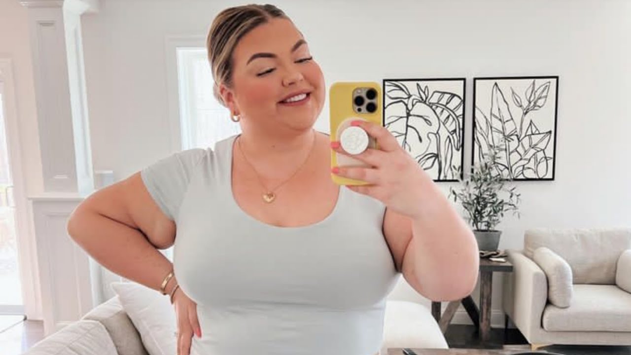 Alexandra Rodriiguez | Biography | Wiki | Curvy Plus size | Fashion ...